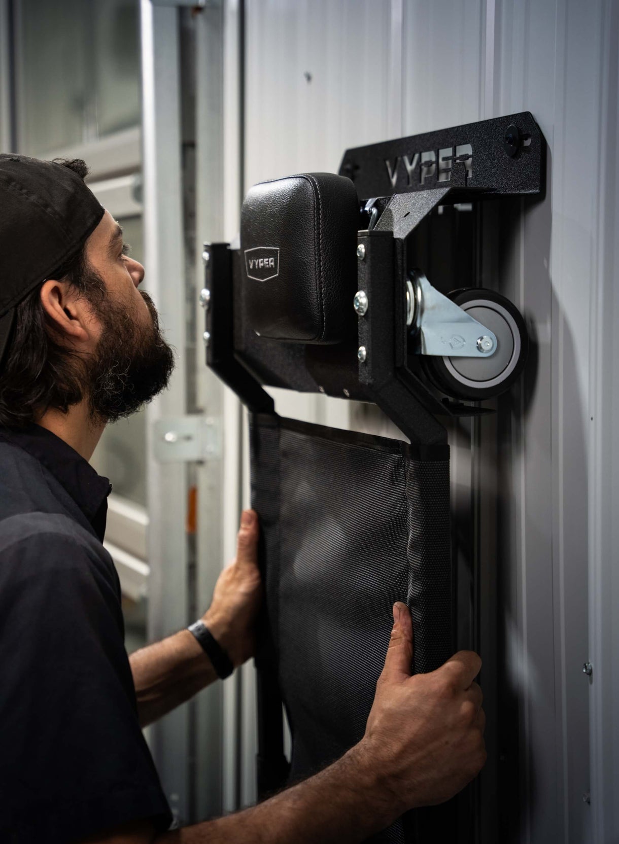 WALL MOUNT: LAY-DOWN CREEPER – Vyper Industrial