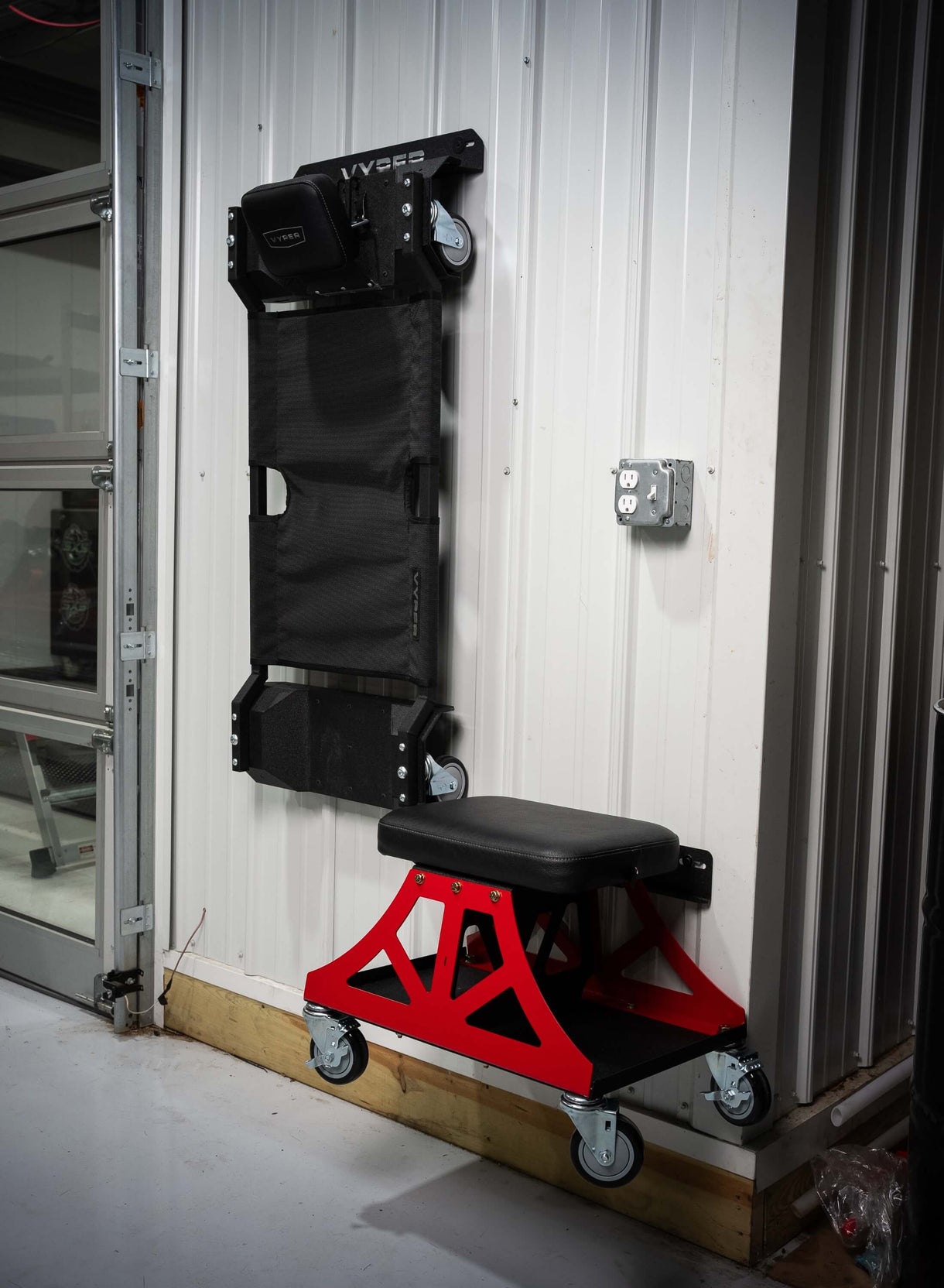 WALL MOUNT: LAY-DOWN CREEPER – Vyper Industrial