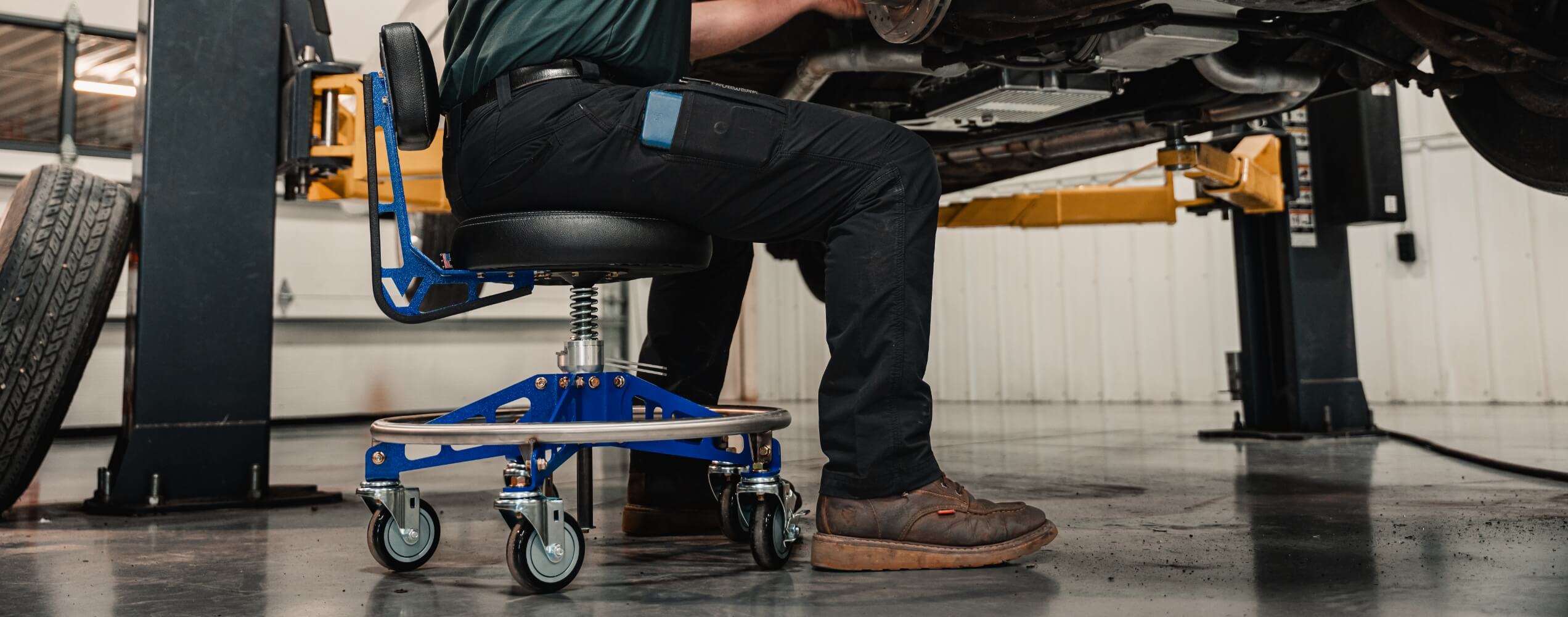 Best Shop Chairs, Stools & Carts With Wheels - Vyper Industrial